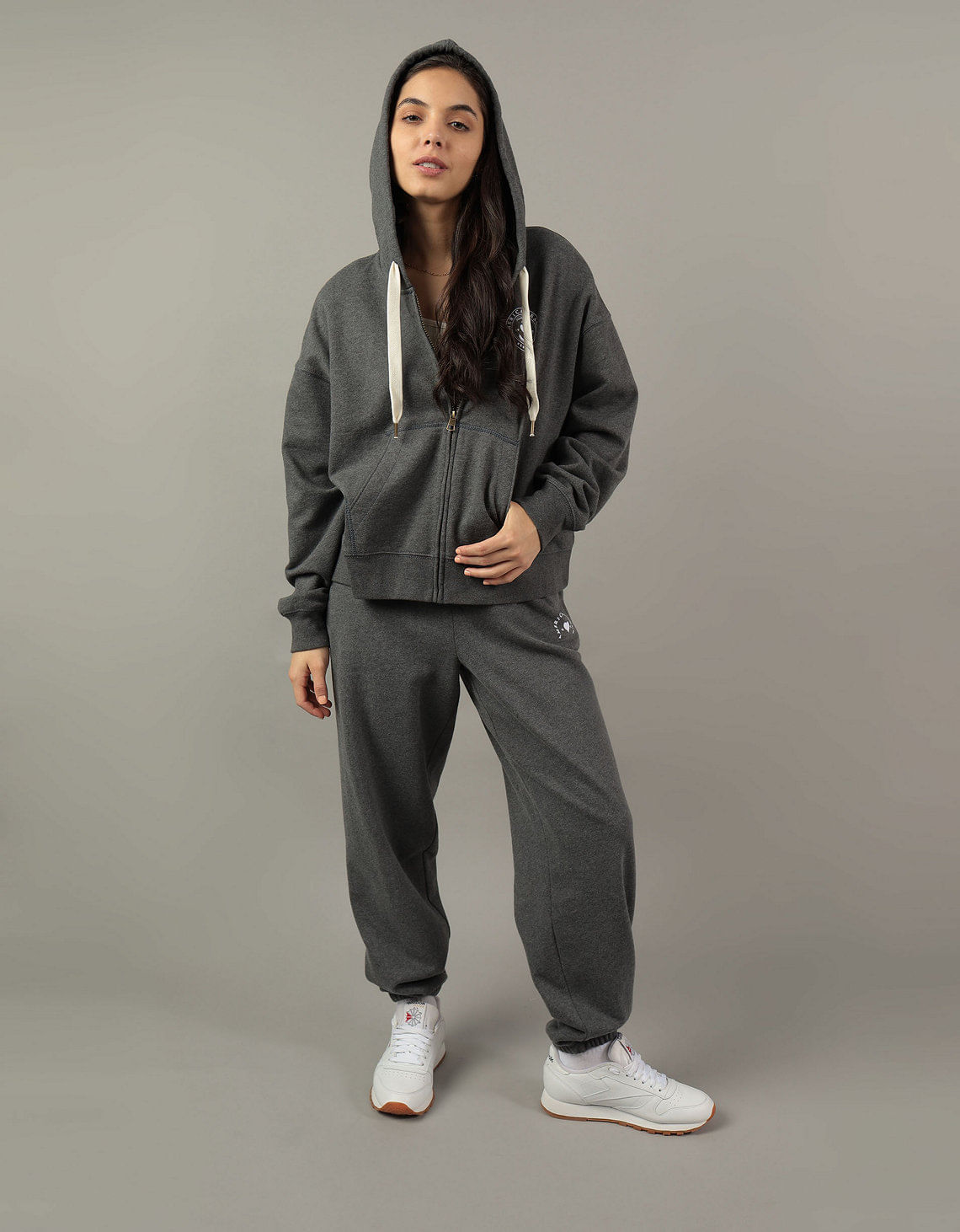 Buzo AE con capucha y perilla de cierre completo | Tienda Online